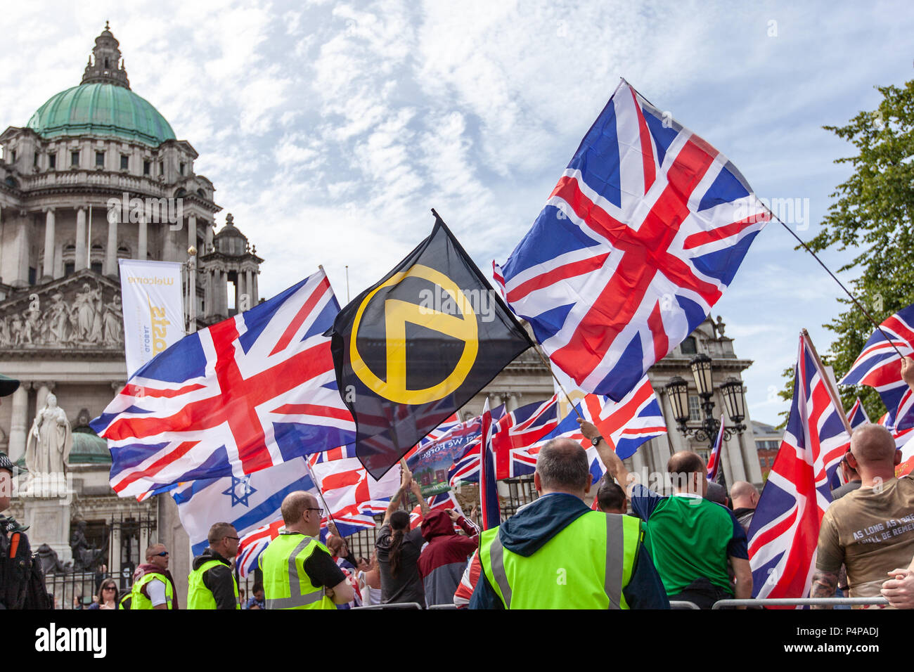 Belfast City Hall, Belfast, Northern Ireland. 23rd June 2018. Hundreds ...
