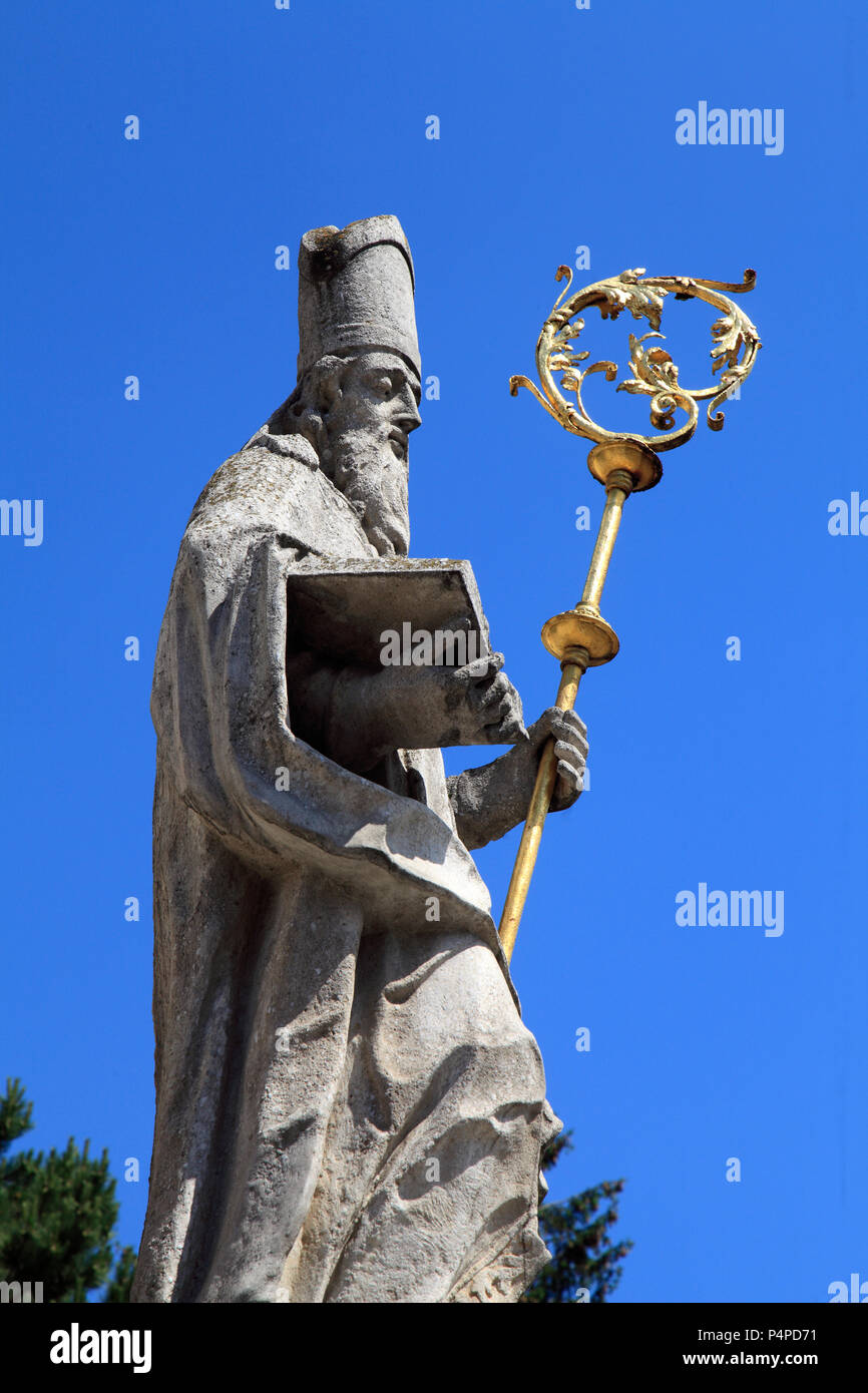 St nicholas statue hi-res stock photography and images - Alamy
