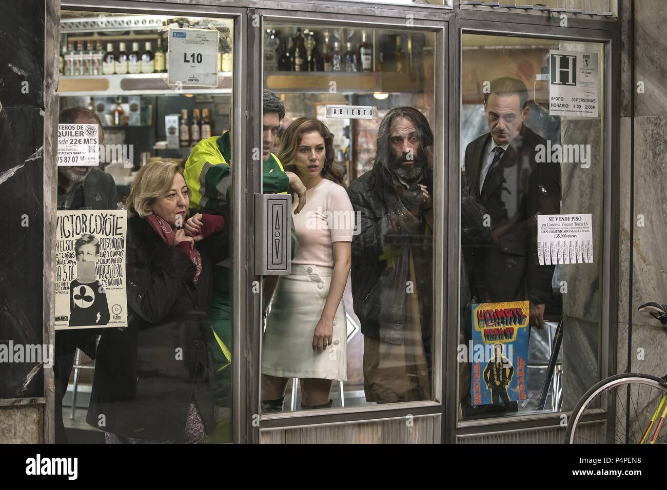 Cine cafe hi-res stock photography and images - Alamy