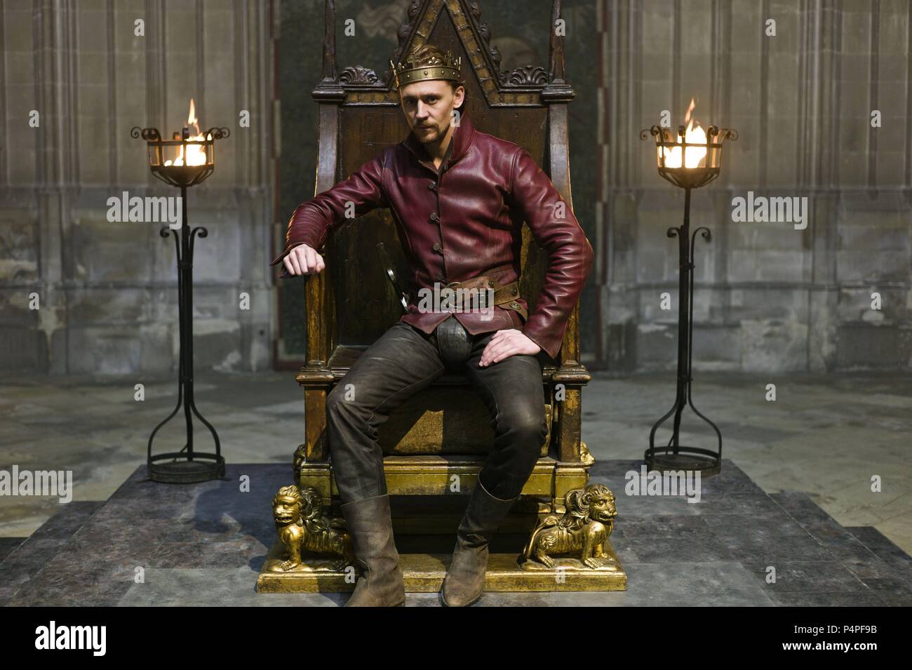 Hollow crown tom hiddleston hi-res stock photography and images - Alamy