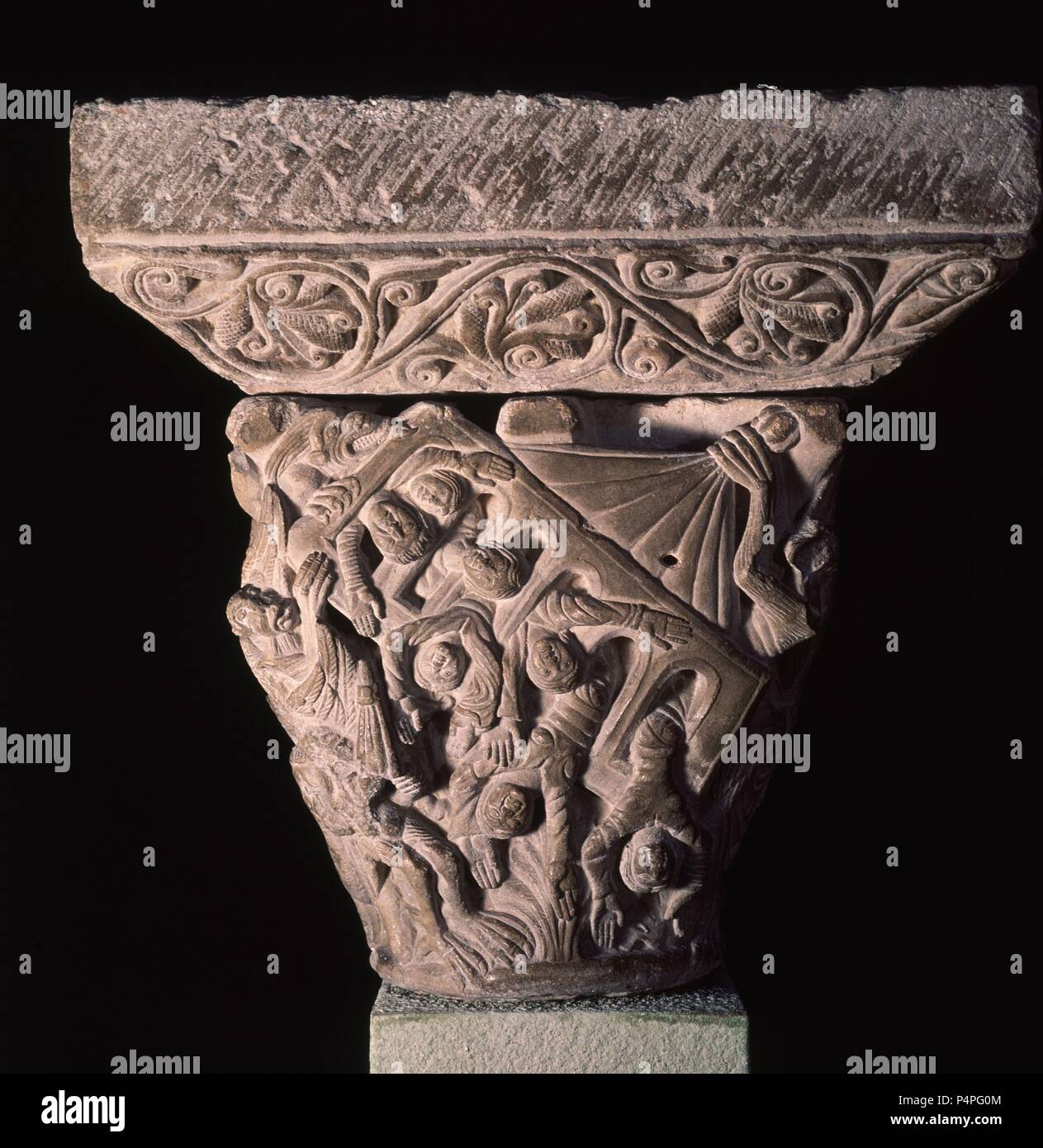 CAPITEL ROMANICO PROCEDENTE ANTIGUA CATEDRAL. Location: MUSEO DE ...