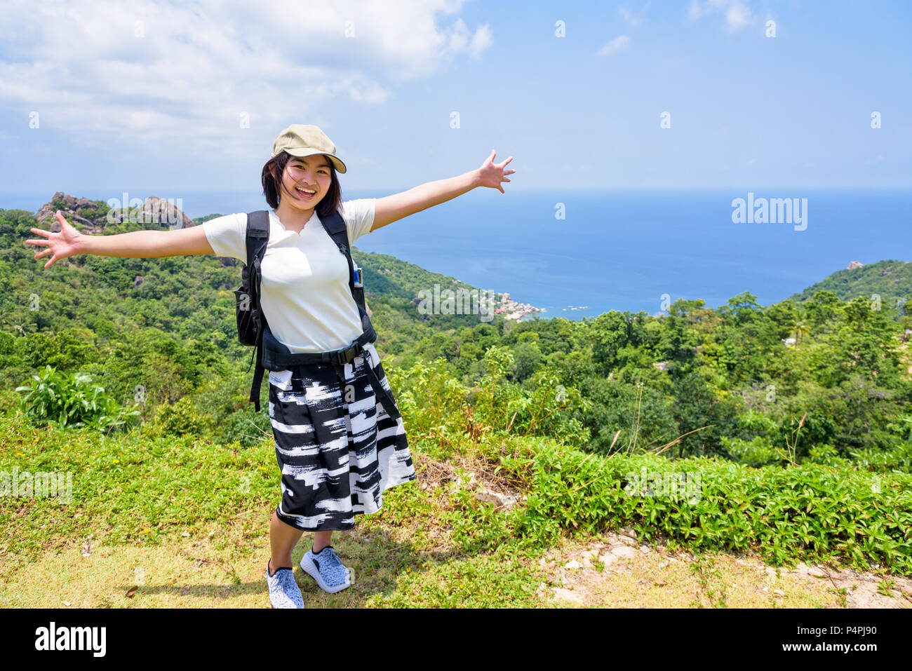 Extend arms hi-res stock photography and images - Alamy