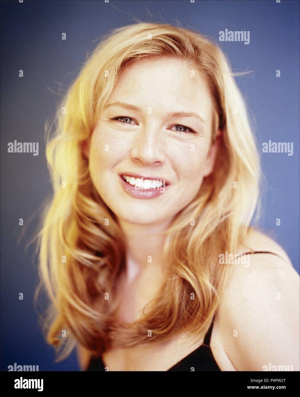 Bridget jones’s diary film hi-res stock photography and images - Alamy