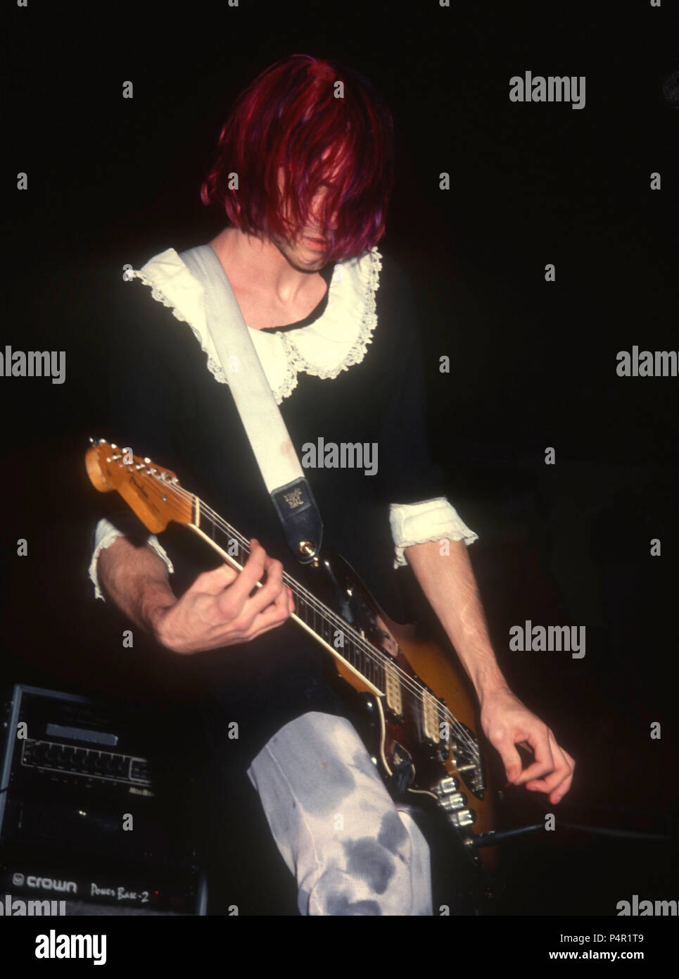 LOS ANGELES, CA - DECEMBER 27: Singer Kurt Cobain of Nirvana performs ...