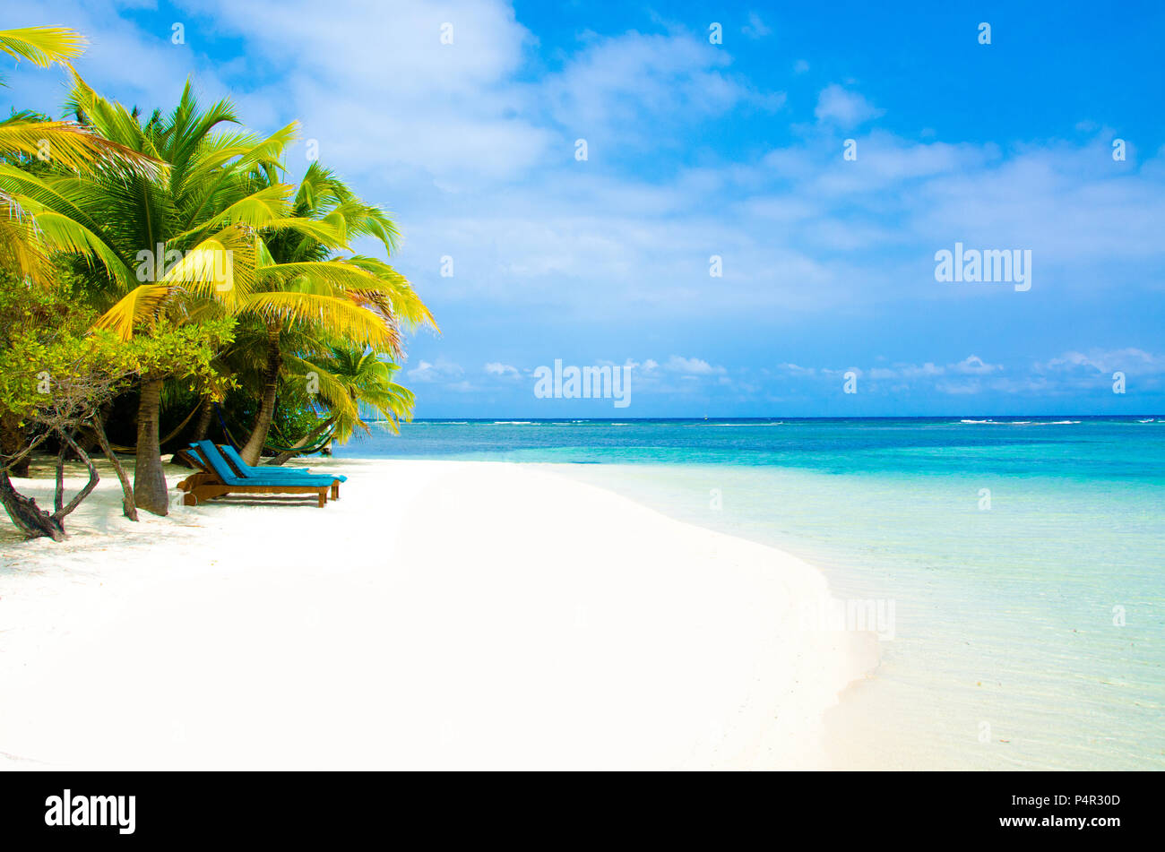 South Water Caye in Belize - small caribbean paradise island with ...