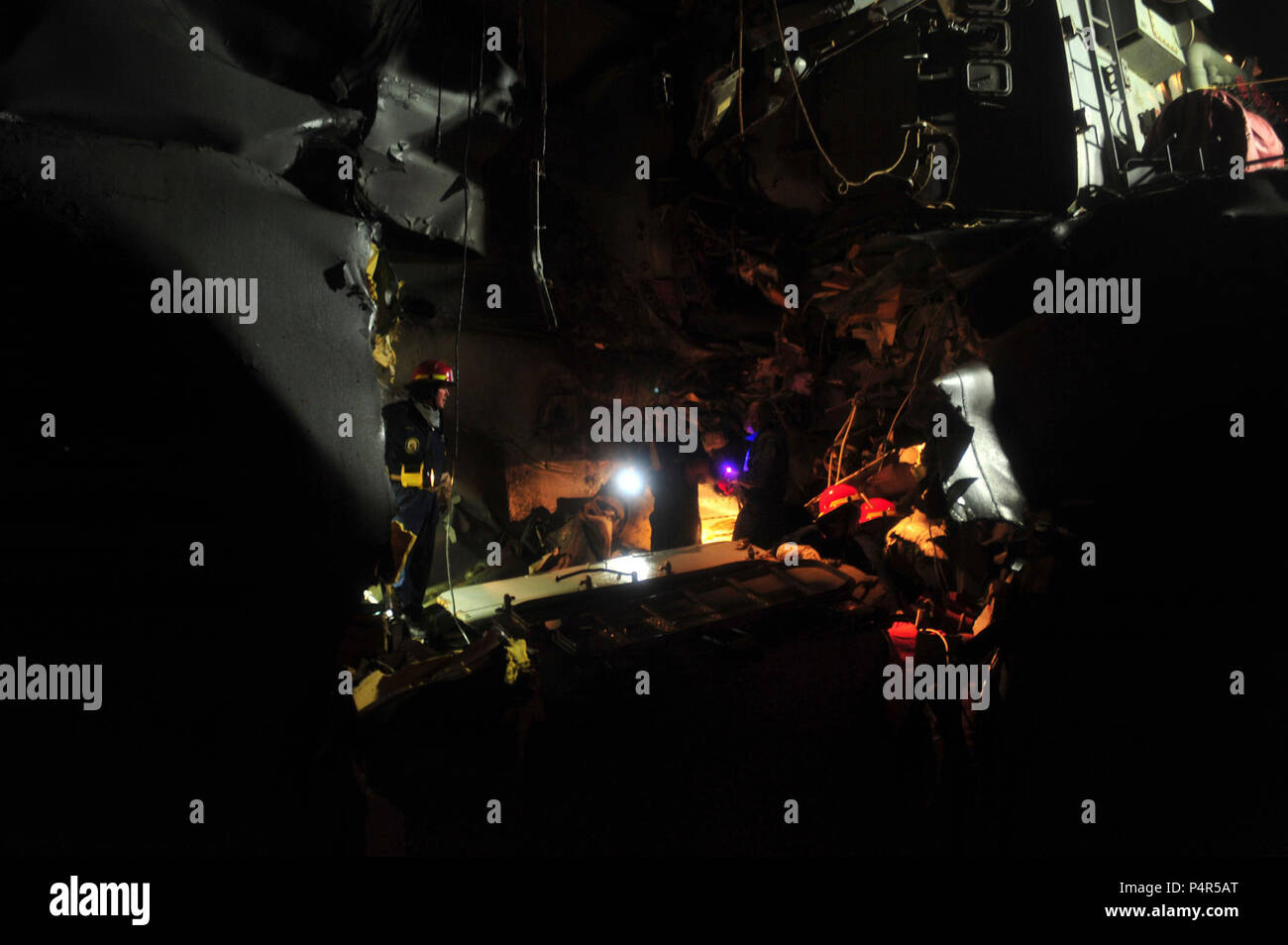 ARABIAN GULF (Aug. 12, 2012) Guided-missile destroyer USS Porter (DDG ...