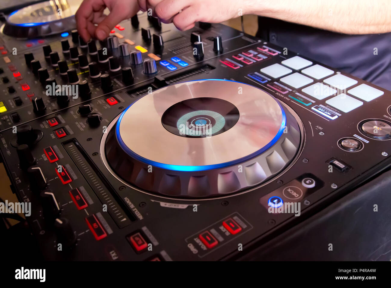 Busy turntable hi-res stock photography and images - Alamy