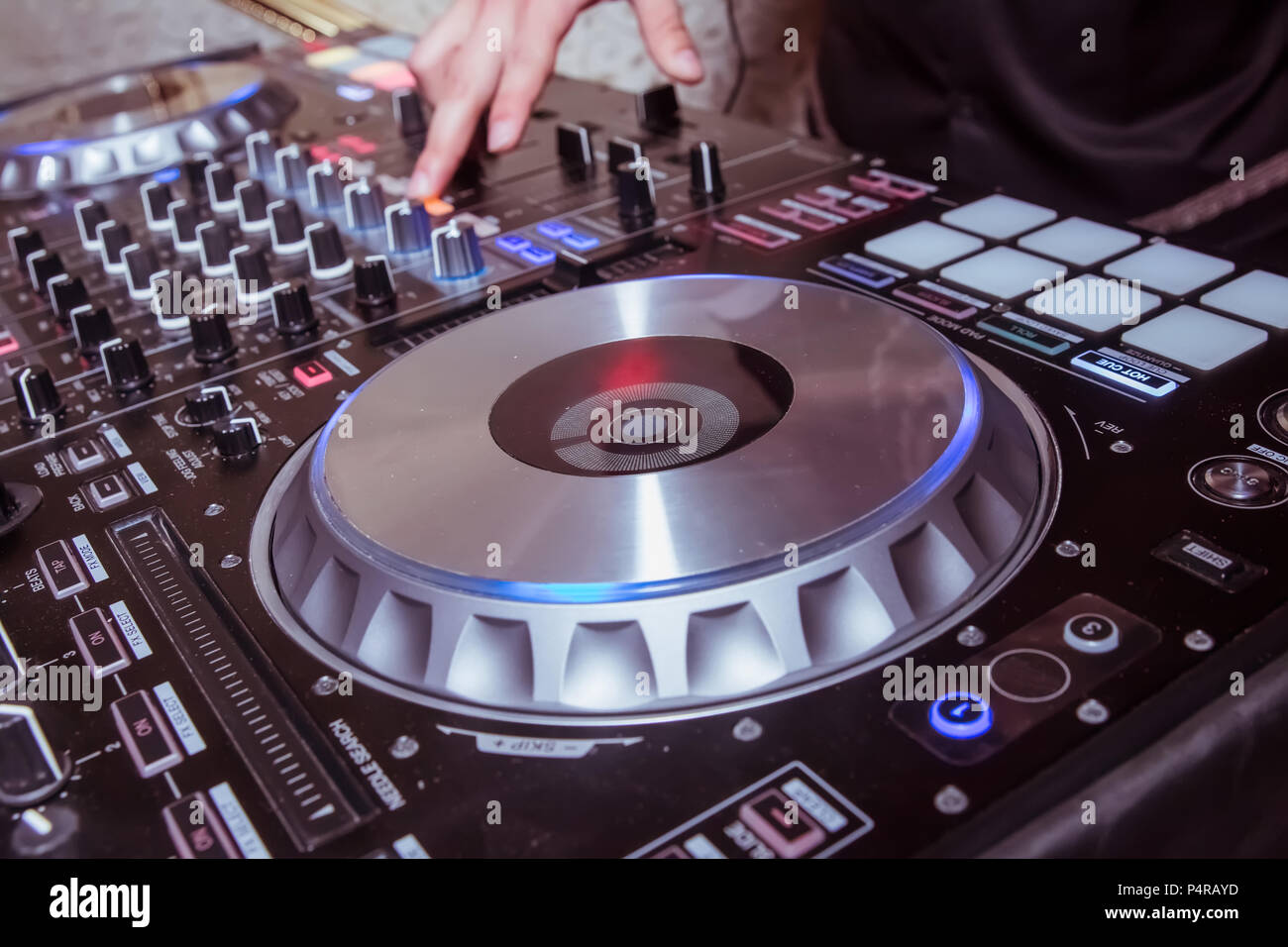 Busy turntable hi-res stock photography and images - Alamy