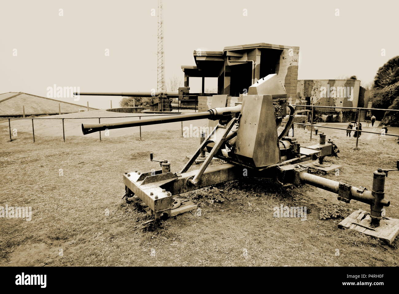 Pendennis castle cornwall historic hi-res stock photography and images ...