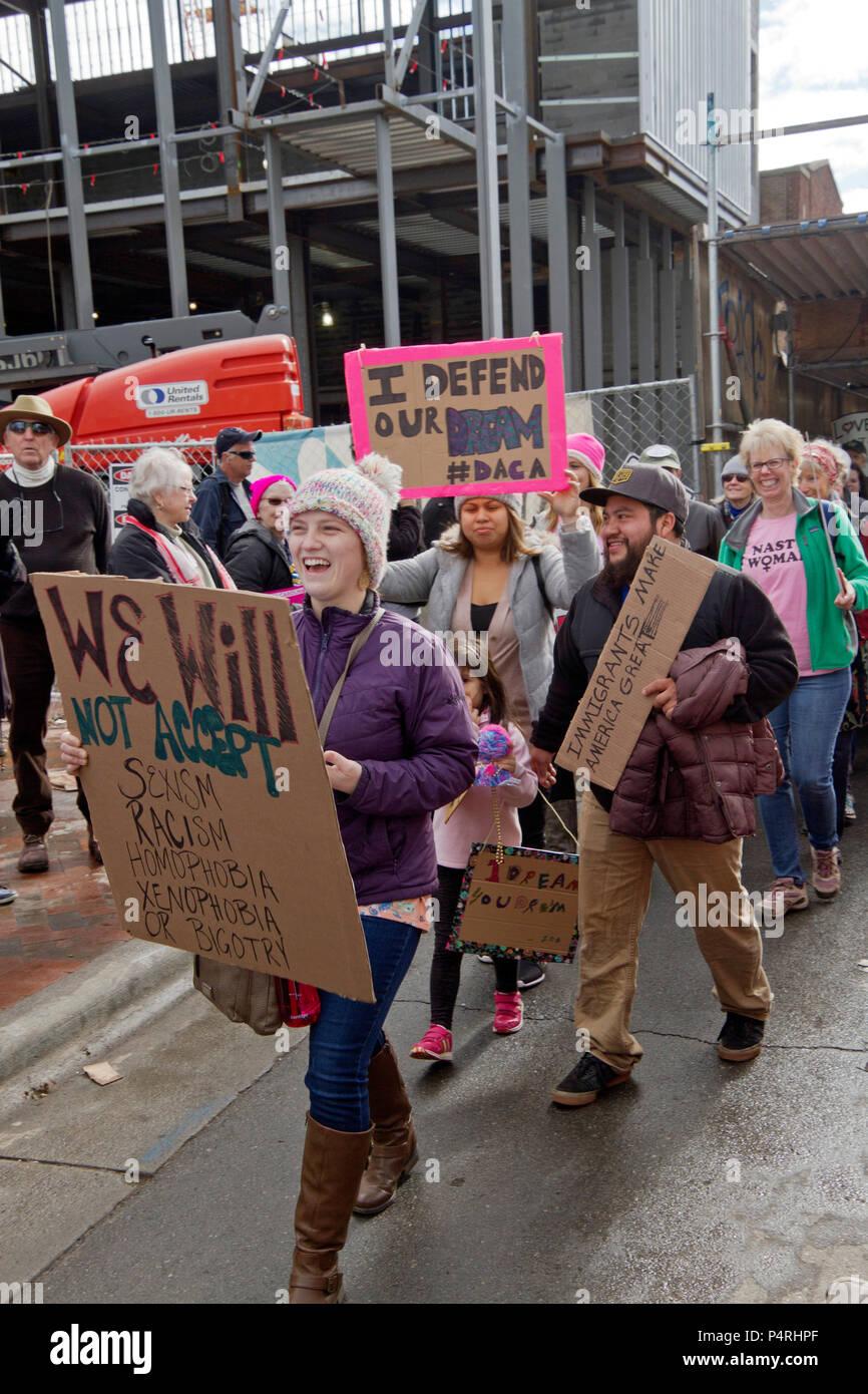 Carry signs hi-res stock photography and images - Alamy
