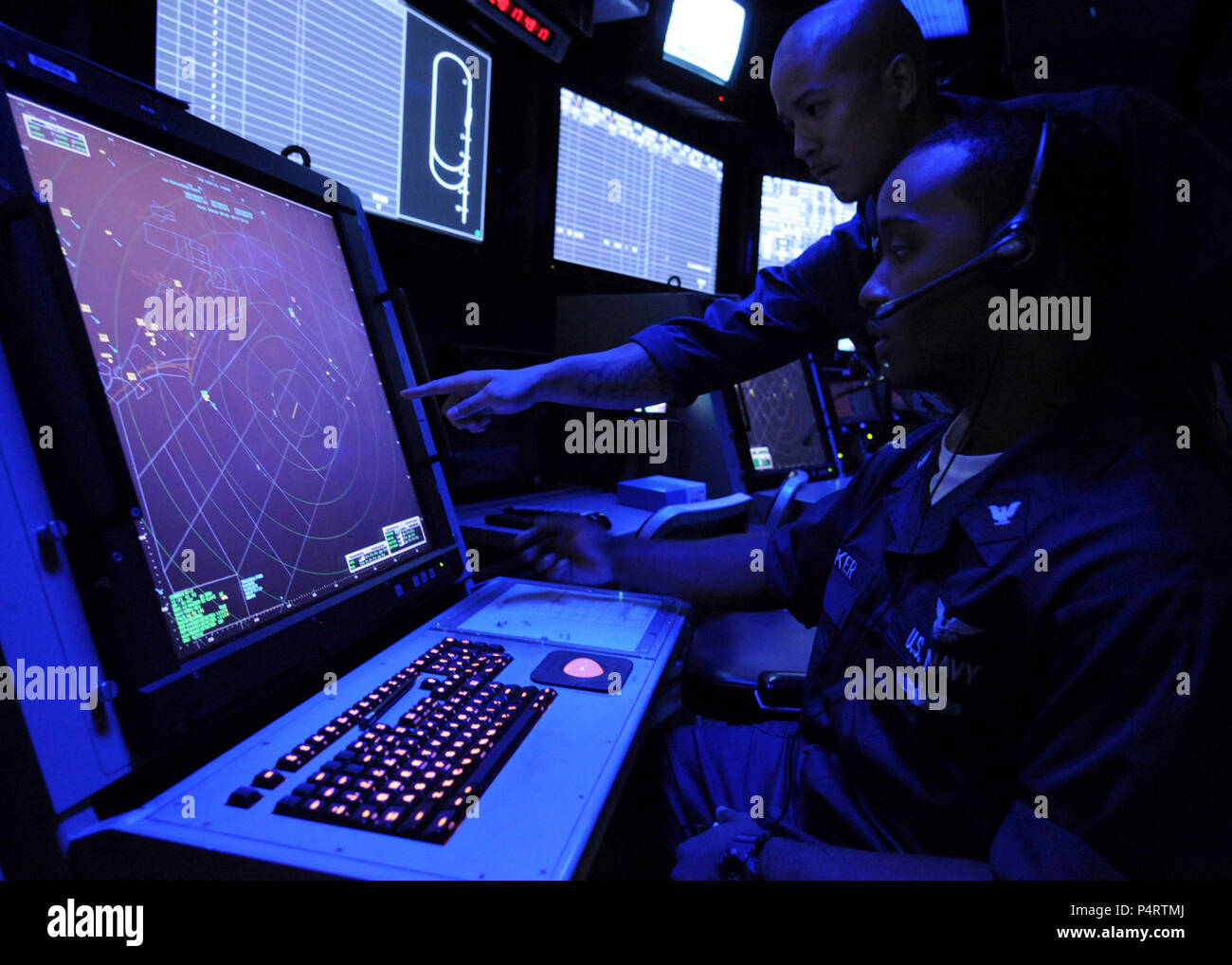 U s navy air traffic controller hi-res stock photography and images - Alamy