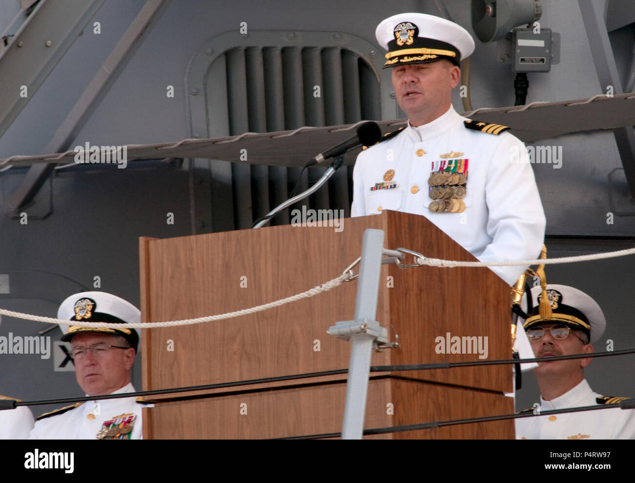 Arleigh burke class guided missile destroyer uss jason dunham d hi-res ...