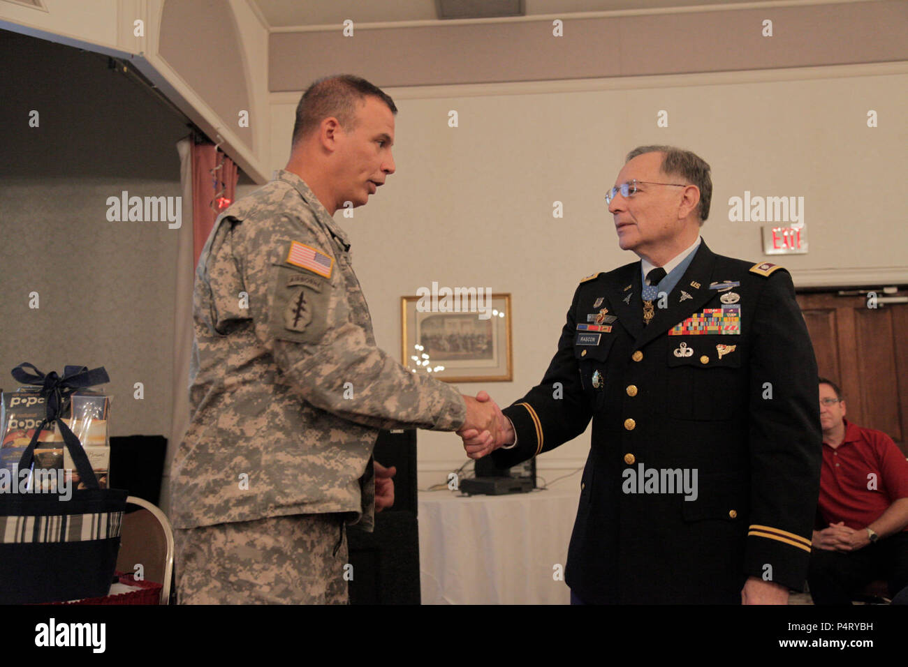 Medal of honer hi-res stock photography and images - Alamy