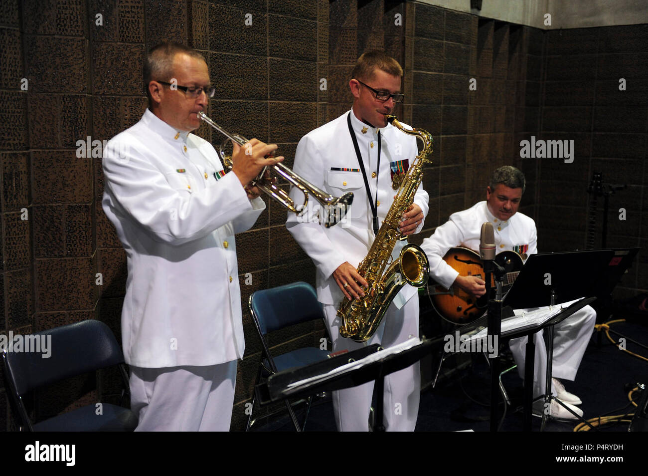ANNAPOLIS (September 23, 2011) Members of the commodores and cruisers ...