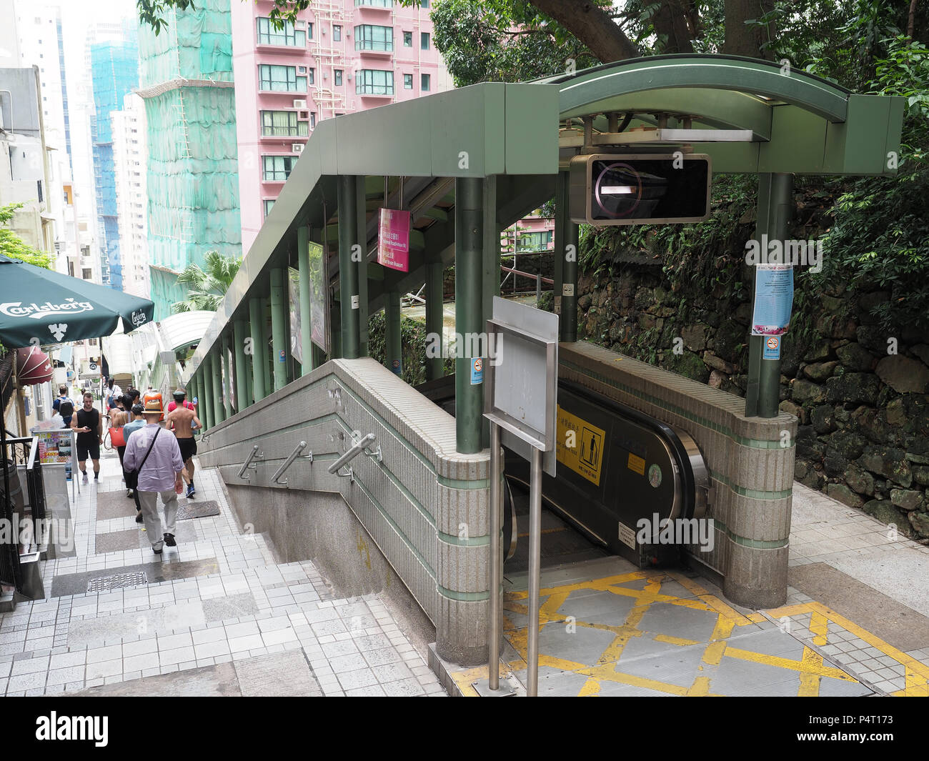 Public walkways hi-res stock photography and images - Alamy