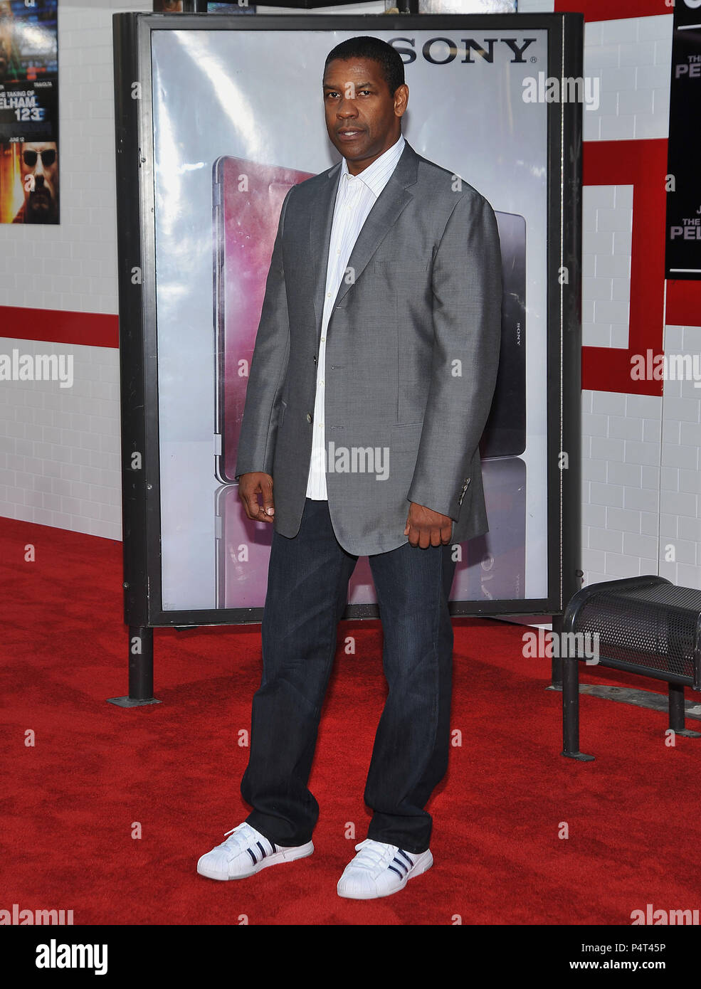 02 washingtondenzel 02 red carpet event hi-res stock photography and ...