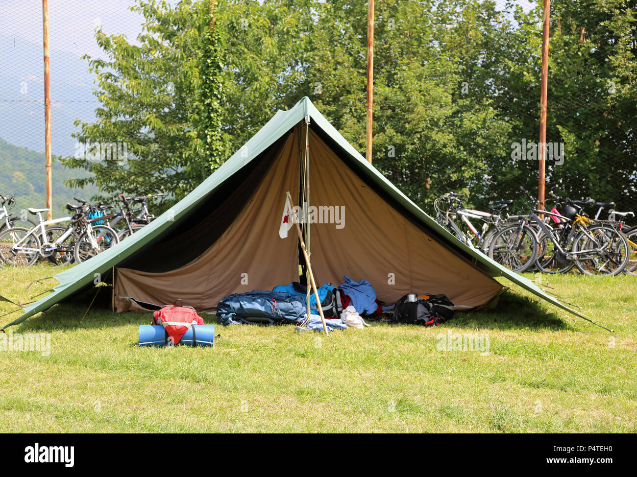 Scout scouting tent hi-res stock photography and images - Alamy