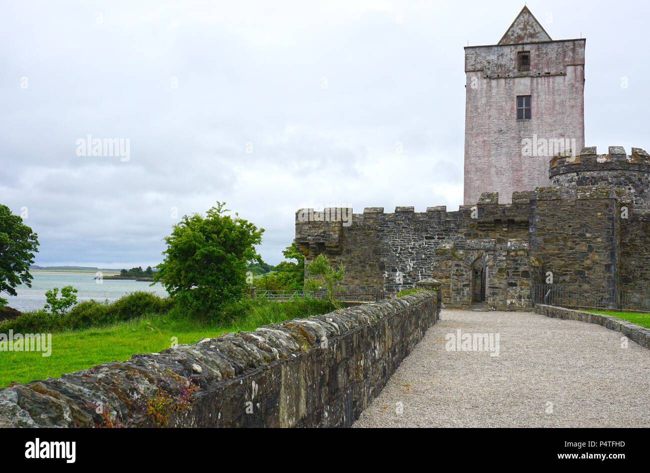 Castle donegal peninsula hi-res stock photography and images - Alamy