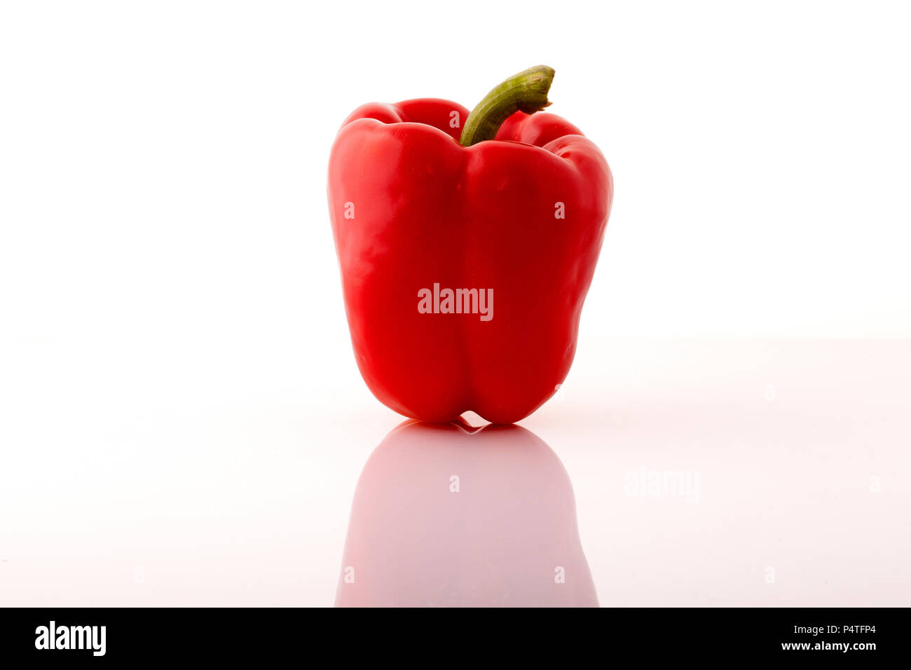 Rote paprika hi-res stock photography and images - Alamy
