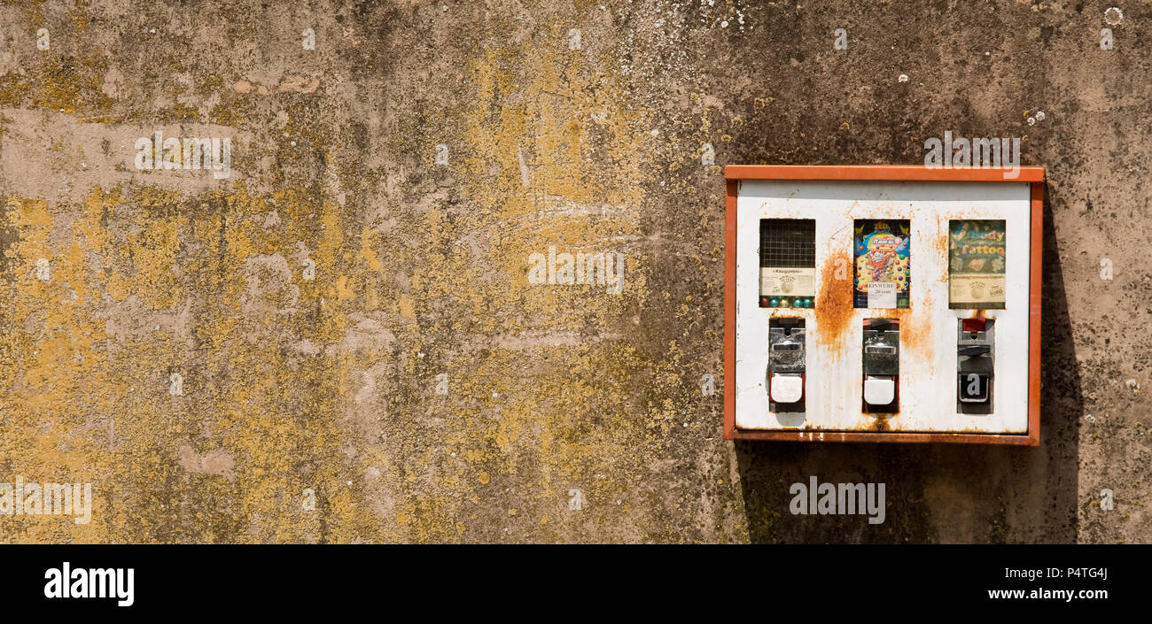 Destroyed gumboil machine hi-res stock photography and images - Alamy