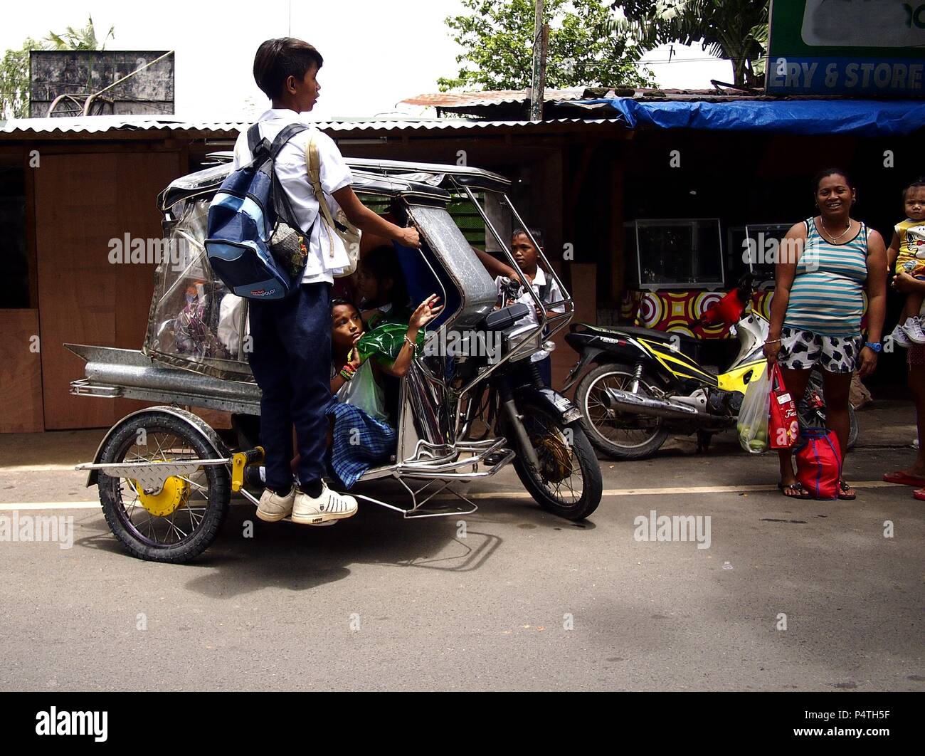 ANTIPOLO CITY, PHILIPPINES - JUNE 18, 2018: Students and other ...