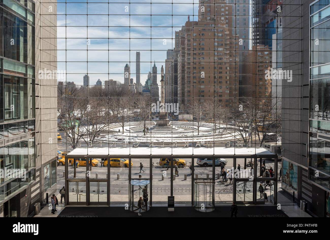 Time warner building interior hi-res stock photography and images - Alamy