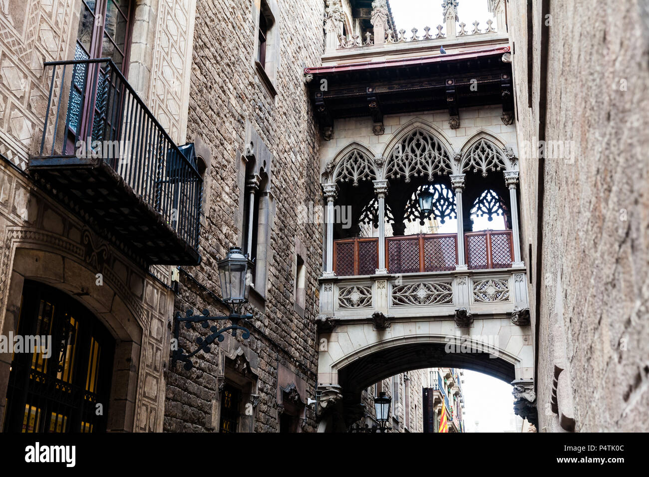 Barcelona gothic neighborhood hi-res stock photography and images - Alamy