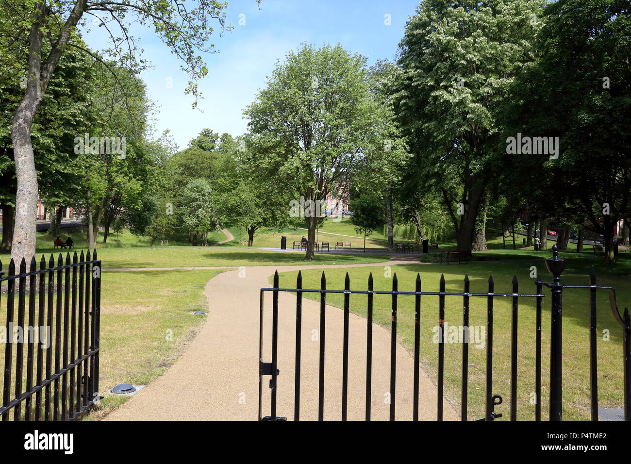 Open green gates hi-res stock photography and images - Alamy