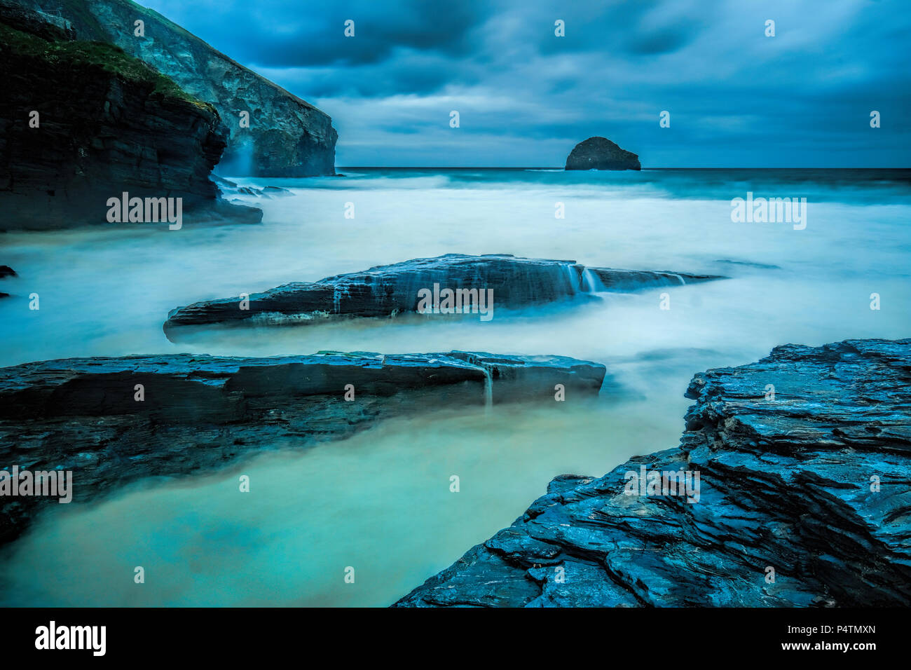 Trebarwith Strand Cornwall Stock Photo - Alamy