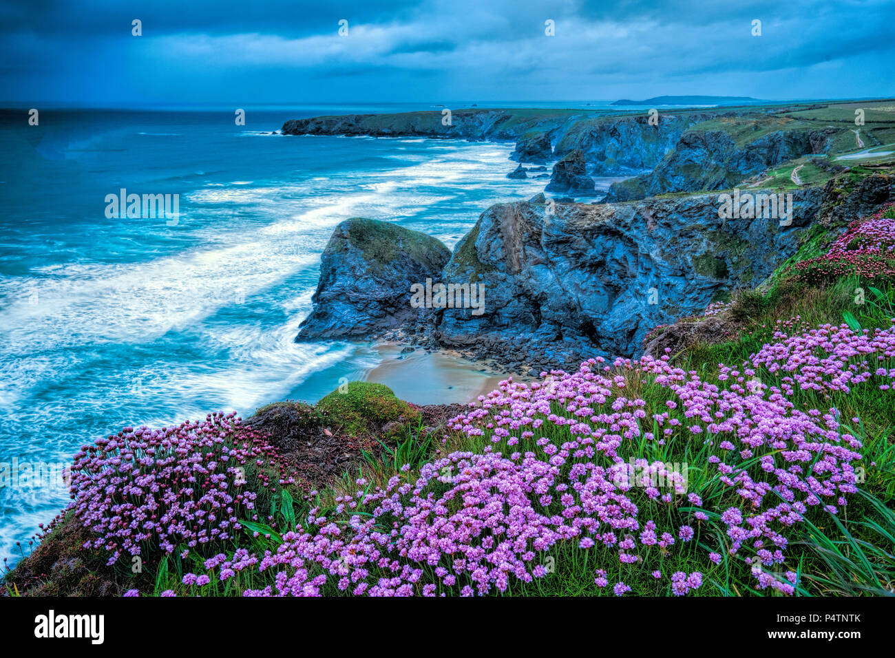 Sunshine on the steps hi-res stock photography and images - Alamy