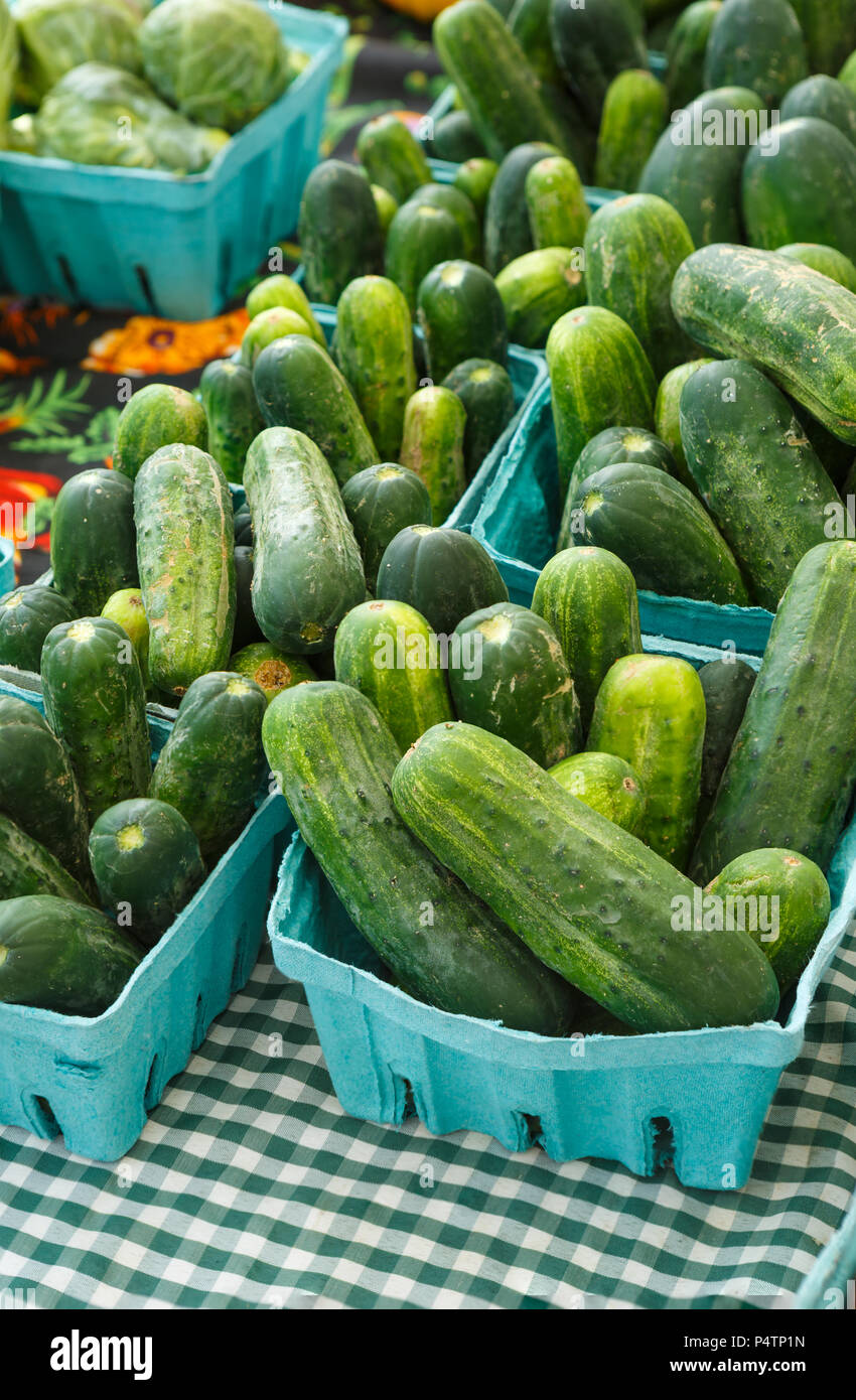Small cucumbers hi-res stock photography and images - Alamy