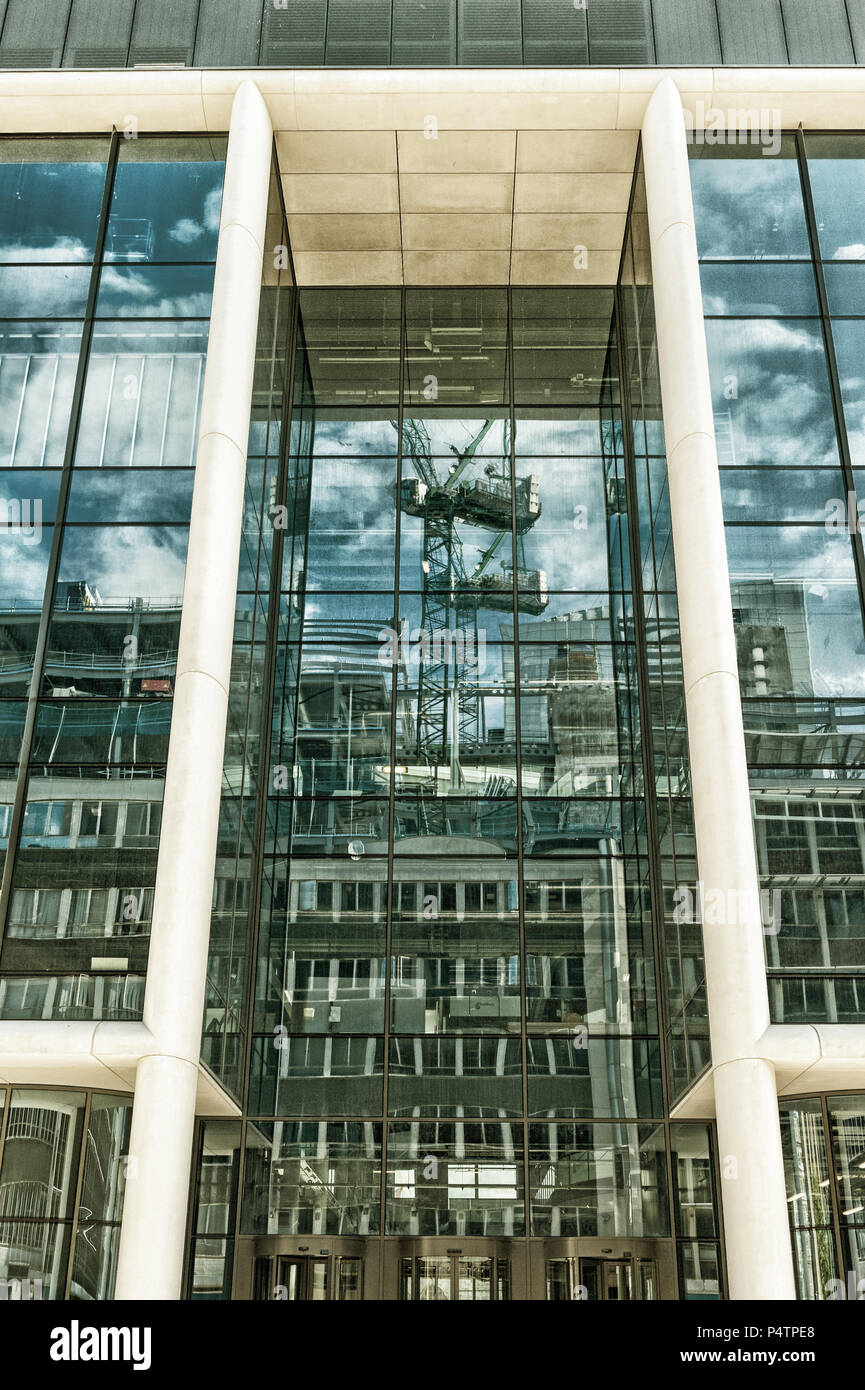 Bbc cardiff hq hi-res stock photography and images - Alamy