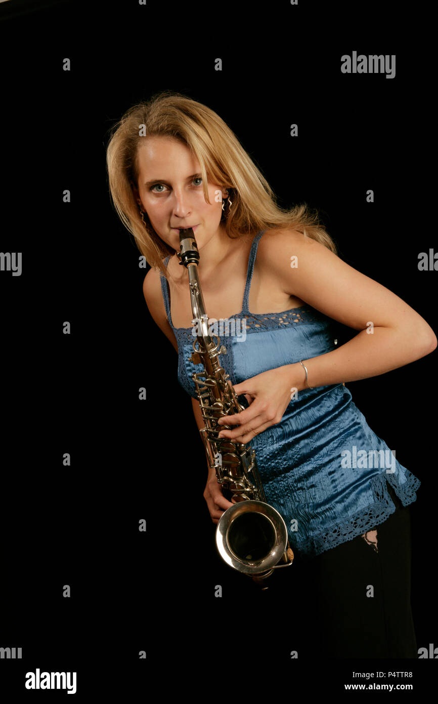 Silver musical instruments hi-res stock photography and images - Alamy