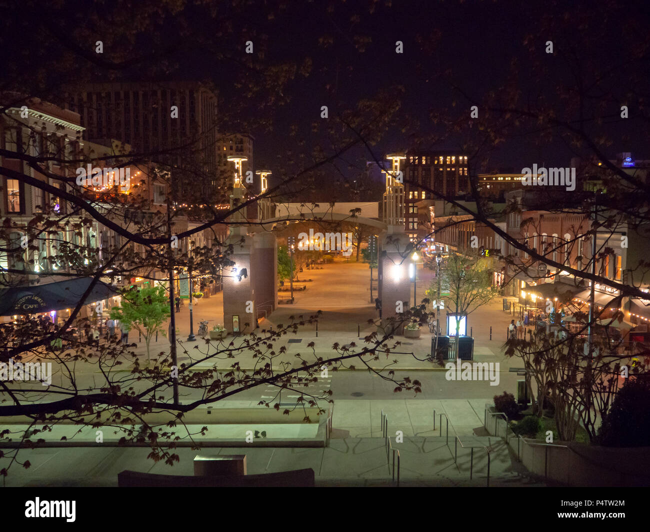 Knoxville historic market square hi-res stock photography and images ...