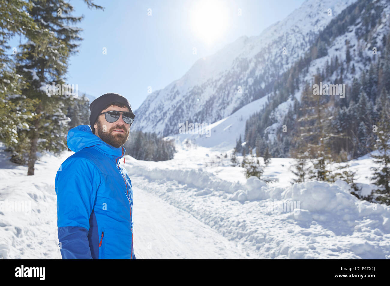 Portraits in landscape hi-res stock photography and images - Alamy