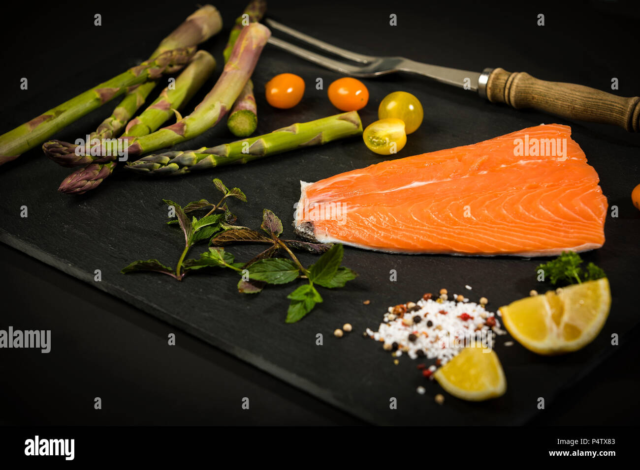 Row of salmon hi-res stock photography and images - Alamy