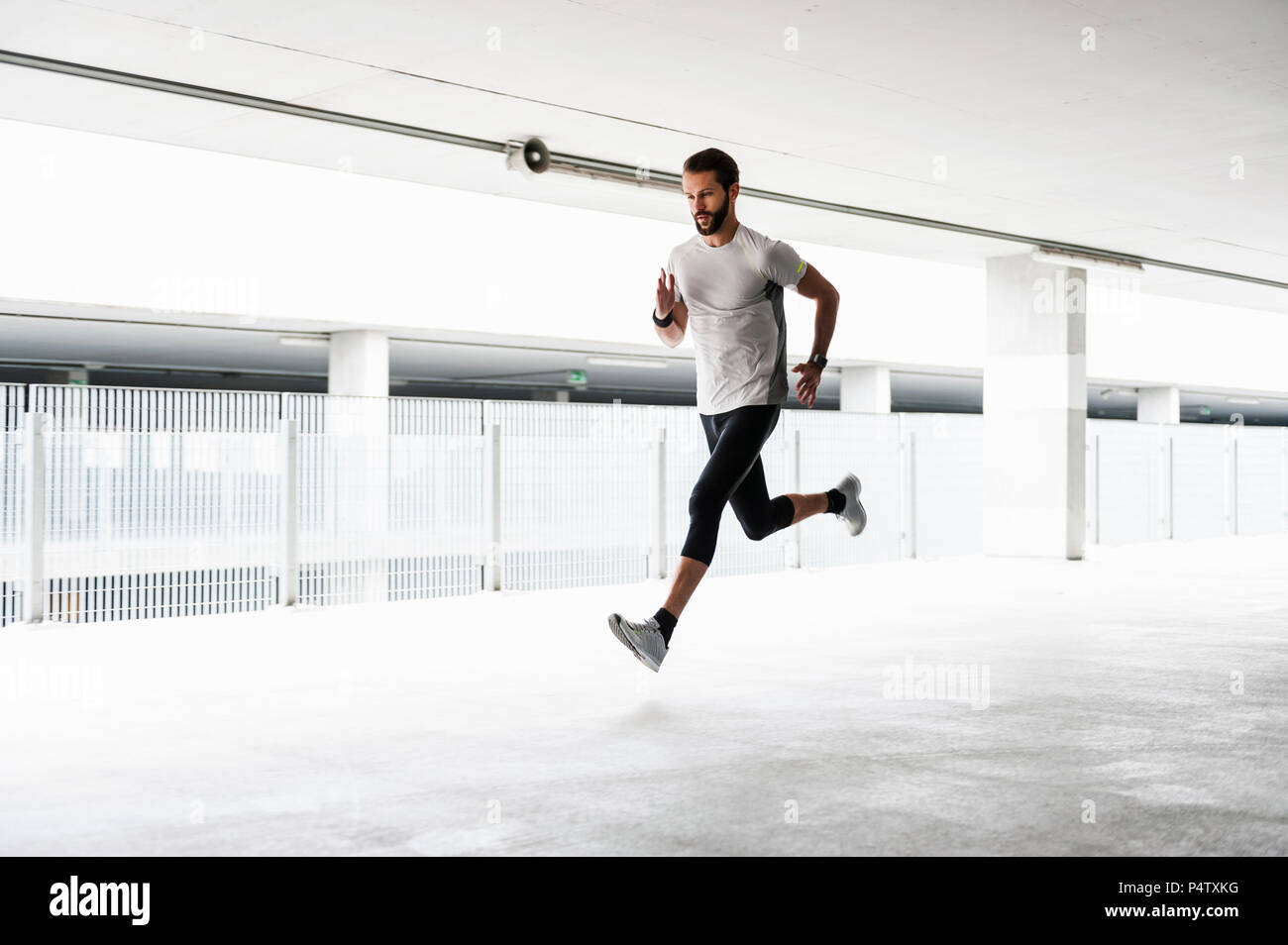 Sportsman running in place hi-res stock photography and images - Alamy