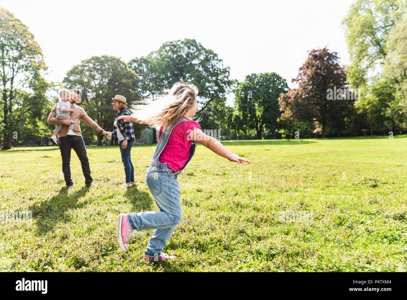 Active family hi-res stock photography and images - Alamy