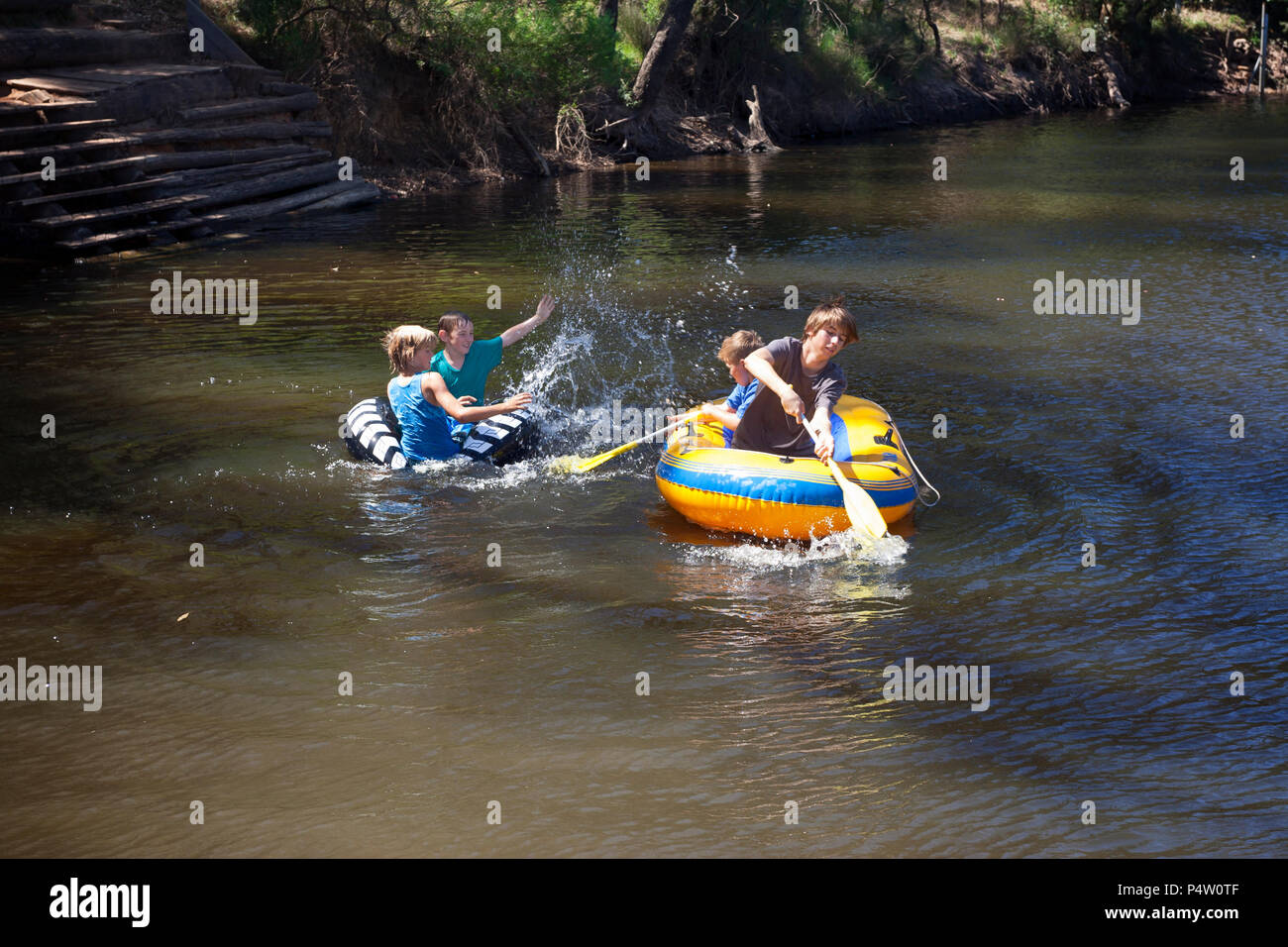 Children camp canoe hi-res stock photography and images - Alamy