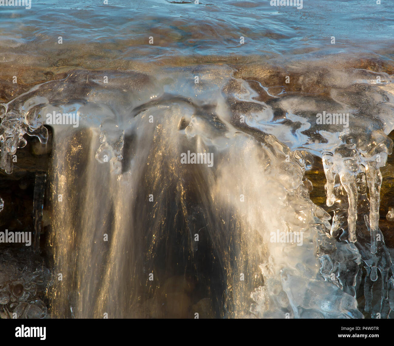 Frozen waterfall ice water dripping hi-res stock photography and images ...