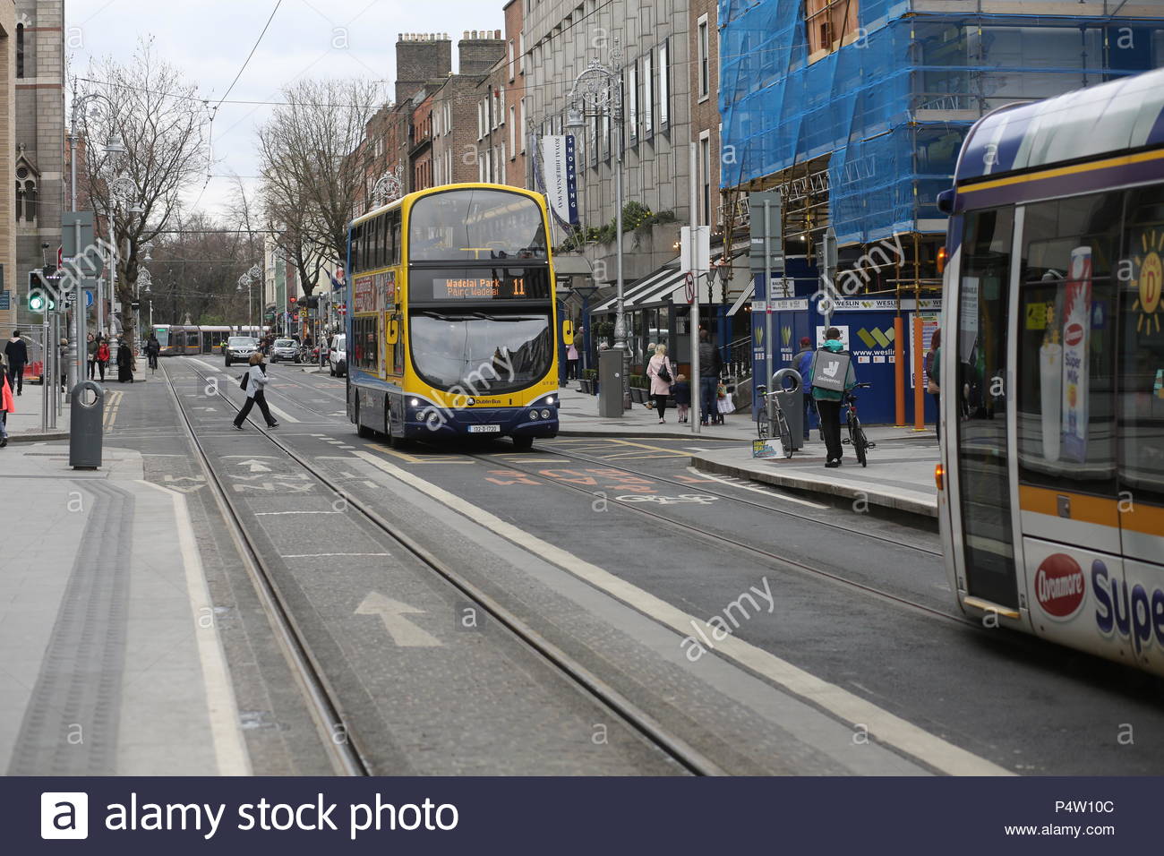 Buses in the city centre in Dublin, Ireland Stock Photo - Alamy