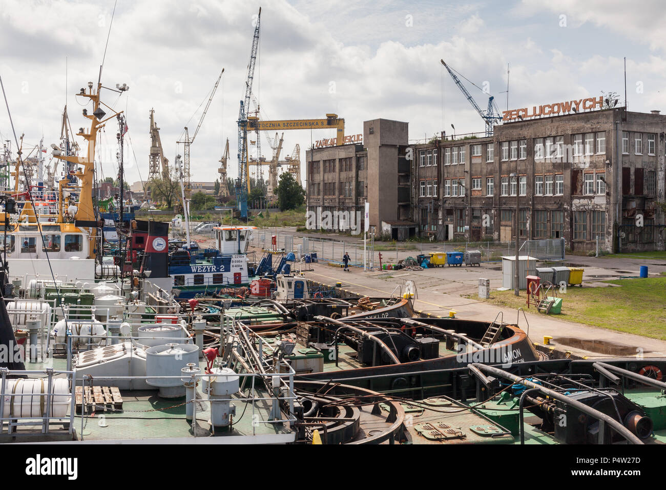 Harbor tug hi-res stock photography and images - Alamy
