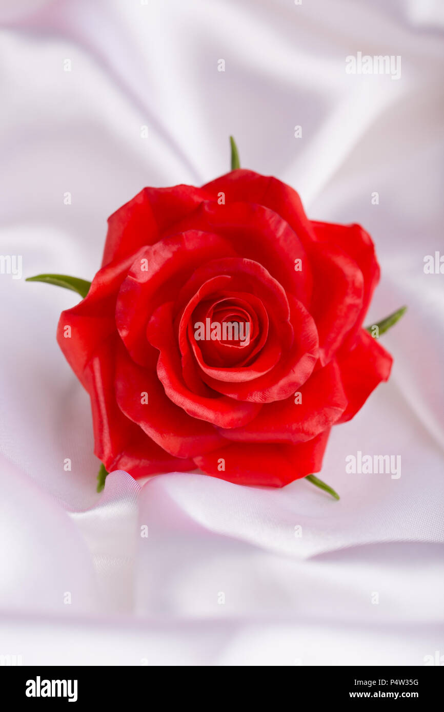 Red white romantic accessories hi-res stock photography and images - Alamy