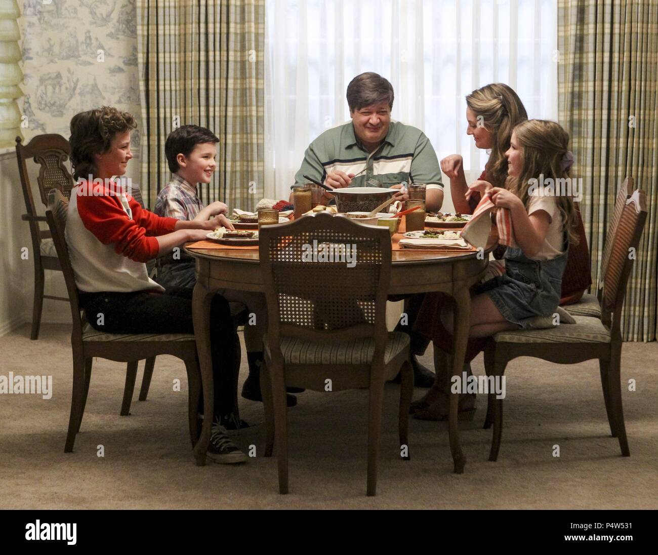 Young sheldon tv series hi-res stock photography and images - Alamy