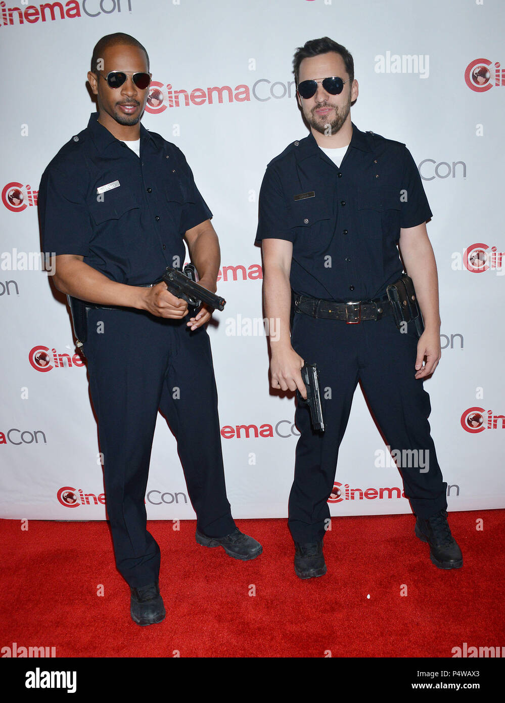Damon Wayans Jr., Jake Johnson arrival Fox Previews at Cinemacon 2014 ...