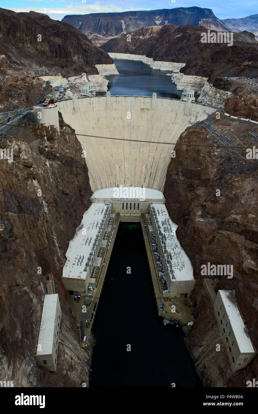 Dam water management hydroelectric hi-res stock photography and images ...