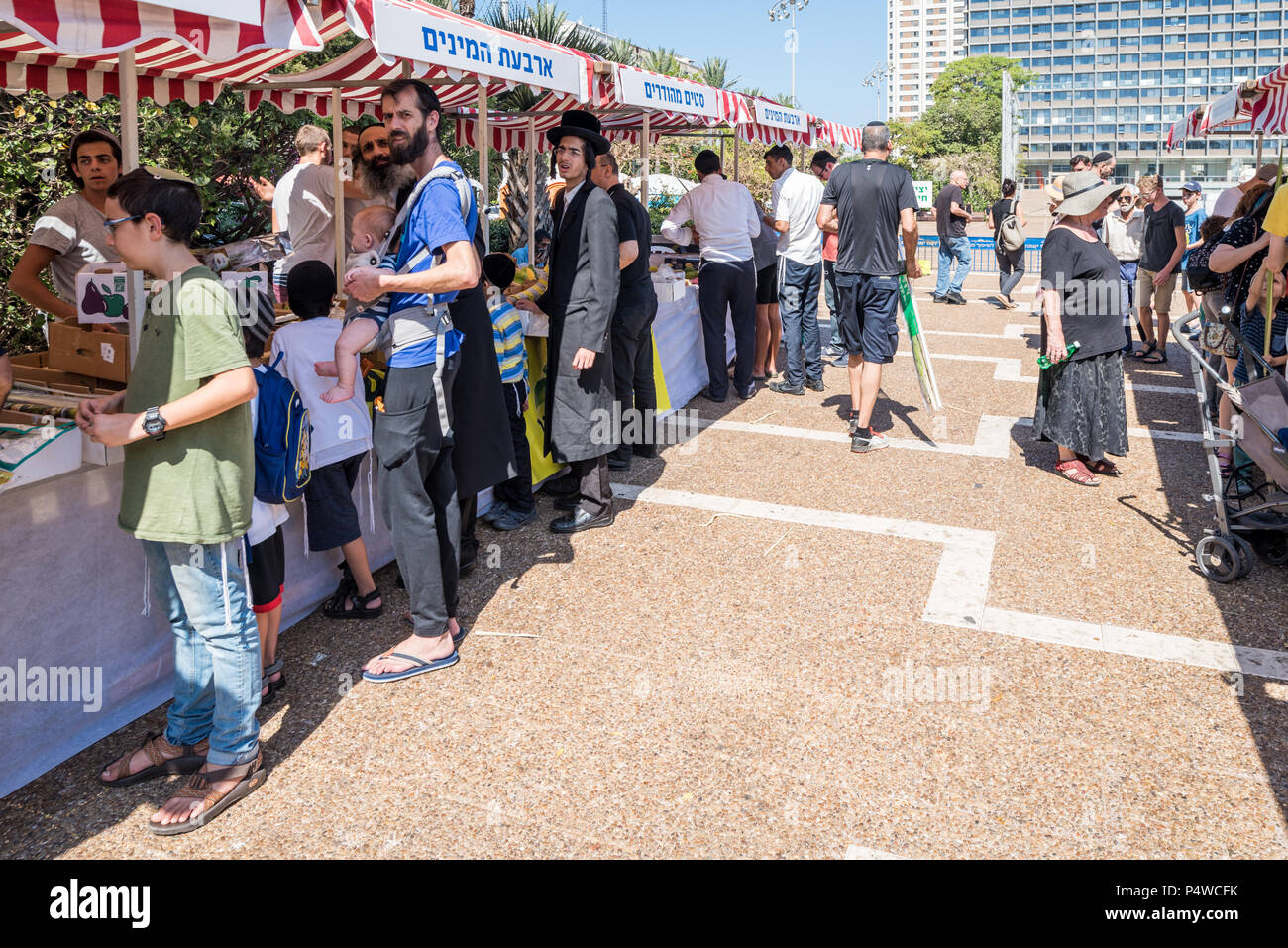 Israel, Tel Aviv - 4 October 2017: the sukkot market on Kikar Rabin ...