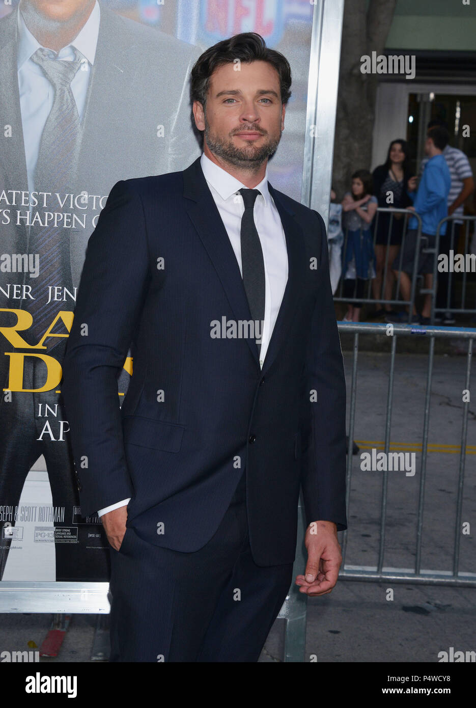 Tom welling 121 red carpet event hi-res stock photography and images ...