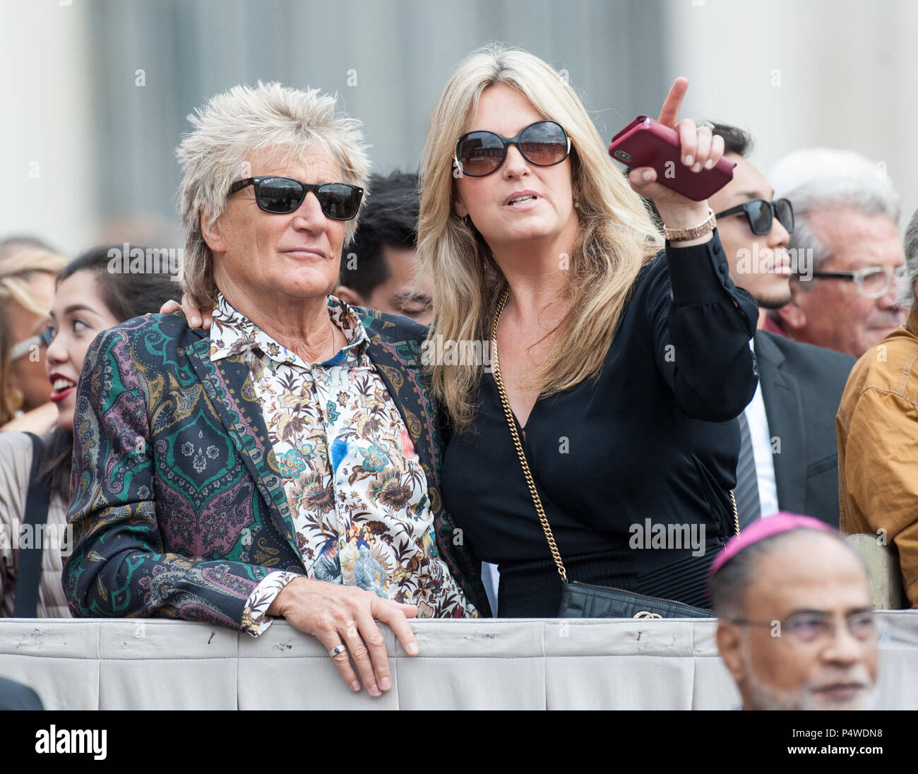 Sir Rod Stewart and his wife Penny Lancaster attend Pope Francis ...