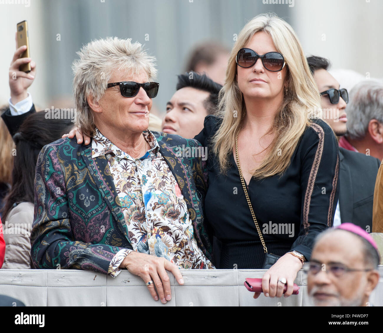 Sir Rod Stewart and his wife Penny Lancaster attend Pope Francis ...